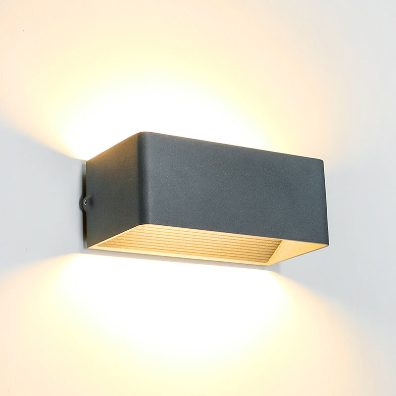 LED Prism Wall Light – REEL TECH Direct